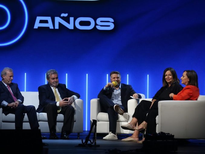 Àngels Barceló renuncia a continuar en «Hoy por Hoy» y abandona la ...